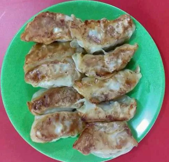 Mantul! 20 Kuotie Isi Ayam yang Gurih Ada di Sini