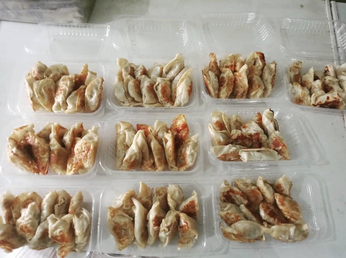 Mantul! 20 Kuotie Isi Ayam yang Gurih Ada di Sini