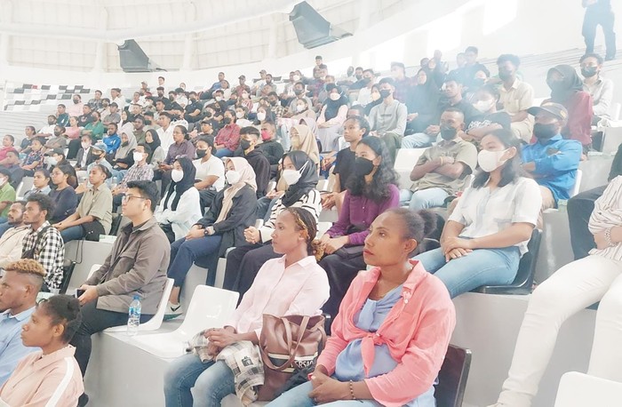 Potret Anak-anak Muda Papua Beraktivitas di Papua Youth Creative Hub