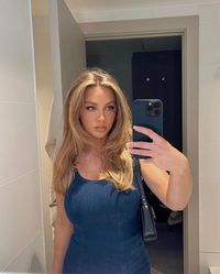 Potret Pacar Jack Hendry, Model yang Dijuluki WAGs Tercantik di ...