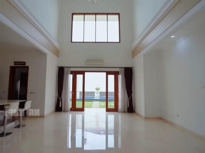 Adu Mewah Rumah Baru Fuji dan H Faisal