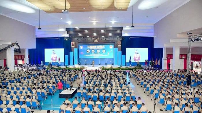 Potret Ribuan Praja Mengikuti Stadium General IPDN