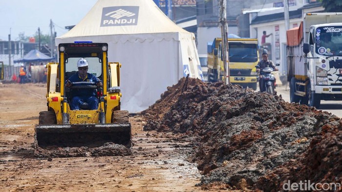 Melihat Pembangunan Flyover Cisauk Tangerang
