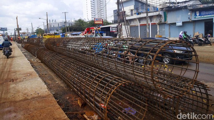 Melihat Pembangunan Flyover Cisauk Tangerang