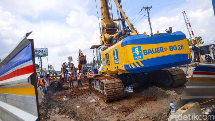 Melihat Pembangunan Flyover Cisauk Tangerang