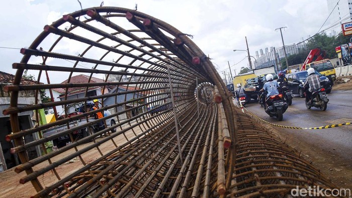 Melihat Pembangunan Flyover Cisauk Tangerang