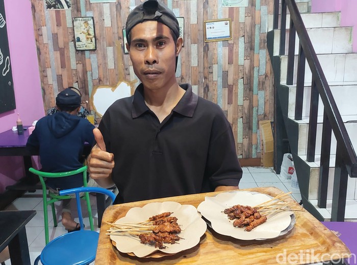 Wisata Kuliner ke Sate Rembiga Ibu Sinnaseh yang Legendaris