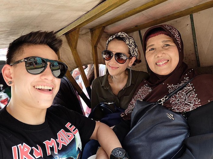 Potret Transgender Thailand Ganteng di Istana Maimun, Anak Medan Rupanya!