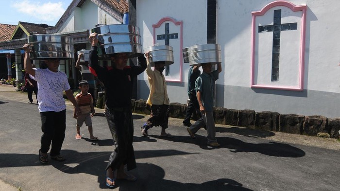 Toleransi Beragama Hiasi Tradisi Sadranan di Boyolali