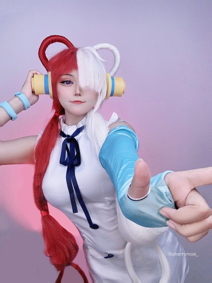 5 Potret Sherry Moey yang Suaranya Bikin Nyaman