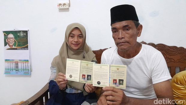 6 Pernikahan Beda Usia di Jabar, Terakhir Eks Kepsek Nikahi Siswi 6 Pernikahan Beda Usia di Jabar, Terakhir Eks Kepsek Nikahi Siswi