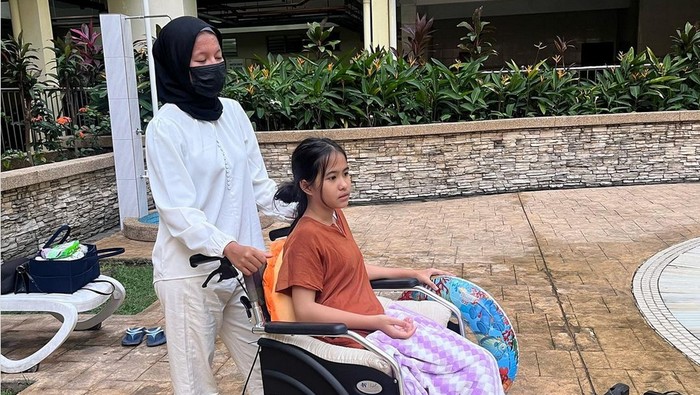 Kabar Terbaru Puteri Rafasya yang Sempat Lumpuh gegara Prank Tarik Kursi