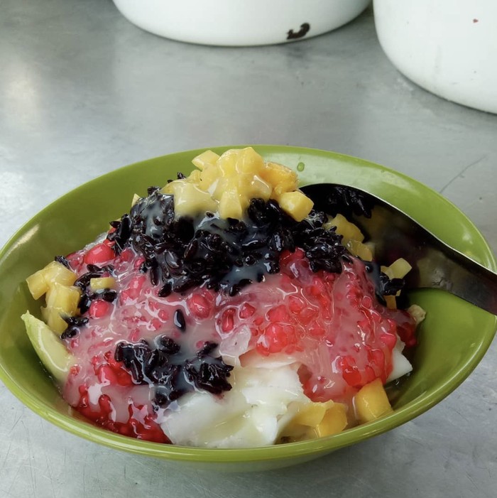 Manis Segar! 20 Es Campur Komplet Ada di Sini