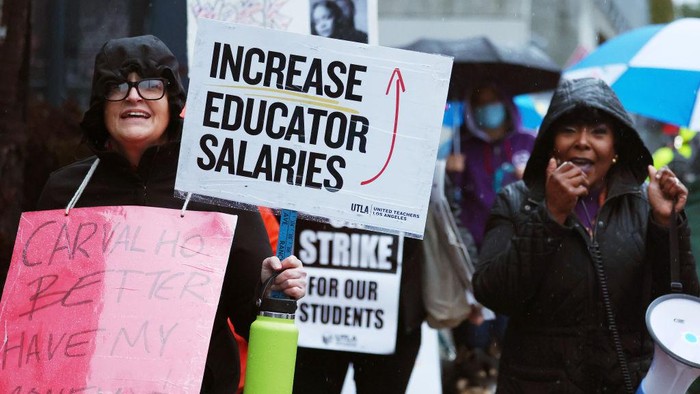 Guru-Sopir Bus Sekolah di AS Demo Besar-besaran Tuntut Naik Gaji