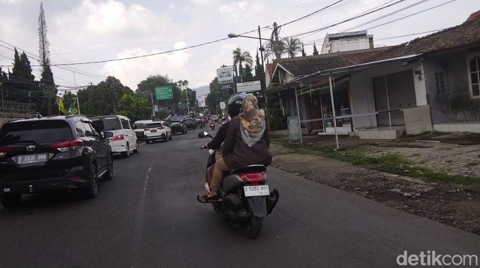 Libur Nyepi, Arus Lalin di Kawasan Wisata Lembang Ramai Lancar Libur Nyepi, Arus Lalin di Kawasan Wisata Lembang Ramai Lancar