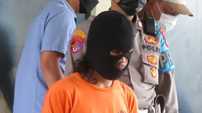 Polisi Periksa Kejiwaan Heru Prastiyo yang Mutilasi Ayu Jadi 65 Bagian Polisi Periksa Kejiwaan Heru Prastiyo yang Mutilasi Ayu Jadi 65 Bagian