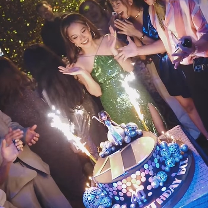 8 Potret Bunga Citra Lestari Tetap Cantik dan Mempesona di Usia ke-40