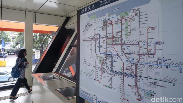 Halte TransJakarta Terintegrasi LRT Mulai Uji Coba