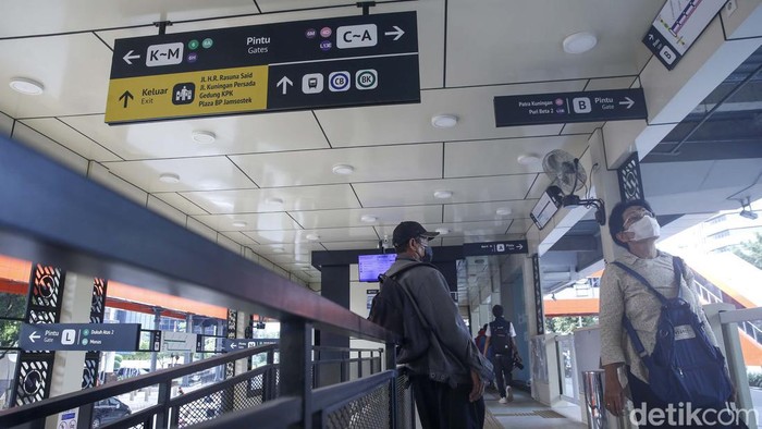 Halte TransJakarta Terintegrasi LRT Mulai Uji Coba