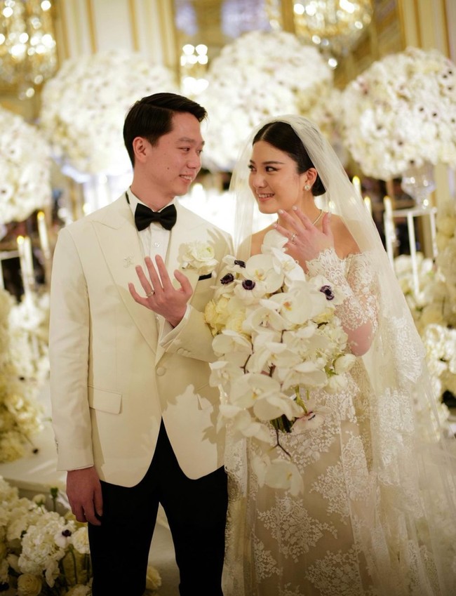 8 Potret Valencia Tanoesoedibjo Bak Putri Raja saat Dinikahi Kevin Sanjaya