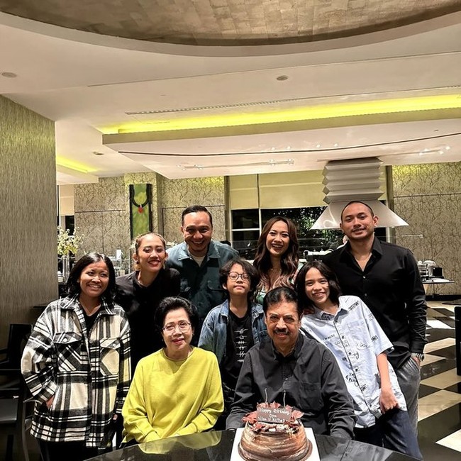 7 Potret Kebersamaan BCL & Tiko Aryawardhana, Dikabarkan Akan Nikah di Bali