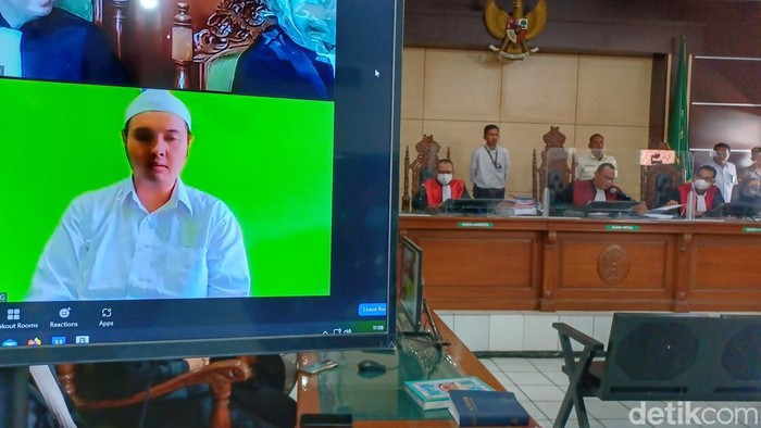 Henry Hernando Pembunuh Purnawirawan TNI di Lembang Divonis 20 Tahun Bui! Henry Hernando Pembunuh Purnawirawan TNI di Lembang Divonis 20 Tahun Bui!