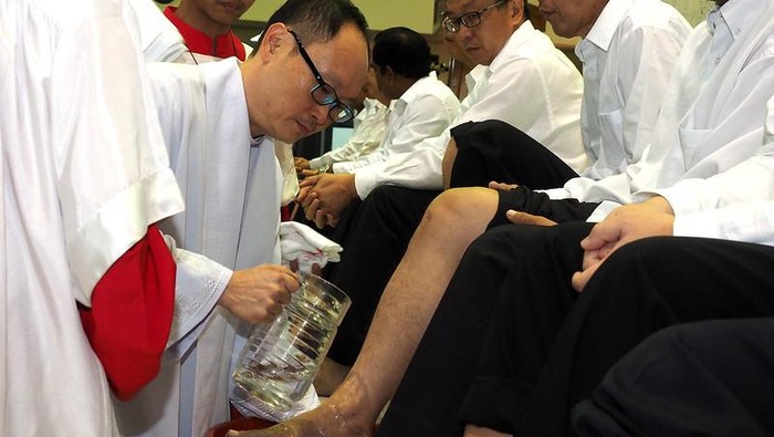 Apa Itu Kamis Putih? Ini Arti, Sejarah serta Rangkaian Perayaannya Apa Itu Kamis Putih? Ini Arti, Sejarah serta Rangkaian Perayaannya