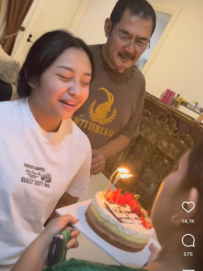 Momen Sweet Seventeen Khirani Putri Bambang Trihatmodjo yang Dipenuhi ...