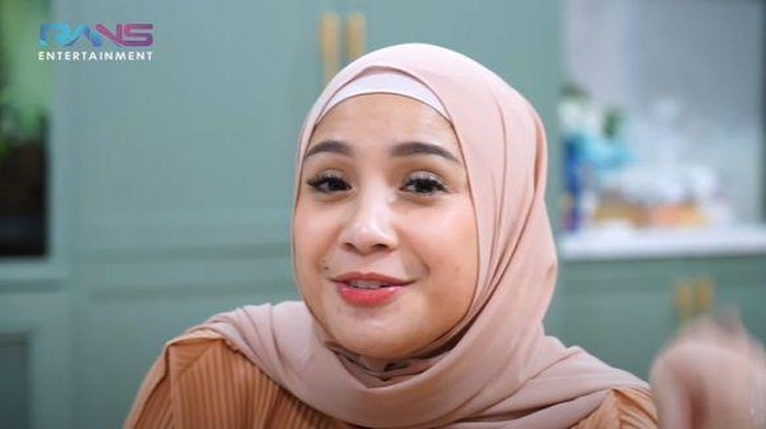 Cantiknya Nagita Slavina dengan Tampilan Berhijab