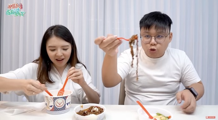 10 Food Vlogger Indonesia dengan Subscribers Terbanyak, Siapa Saja?