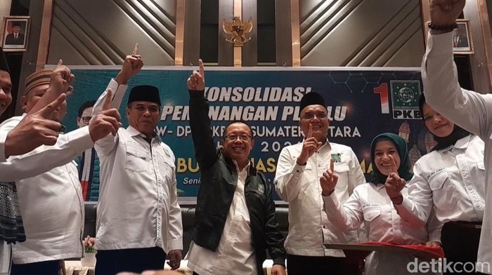 Eks Ketua NasDem Sumut Ali Umri Resmi Gabung PKB Eks Ketua NasDem Sumut Ali Umri Resmi Gabung PKB