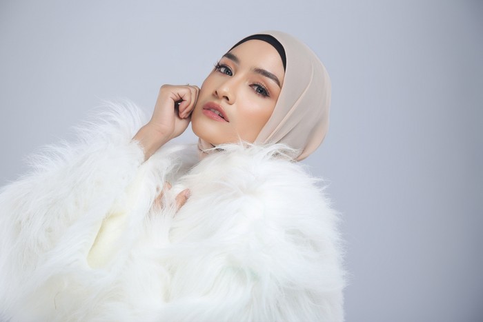 5 Pesona Intan Nuraini yang Berusaha Tahan Tak Tergoda Gibah Selama Ramadan