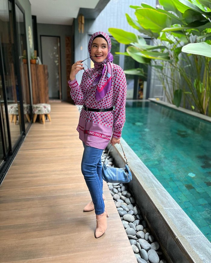 5 Pesona Intan Nuraini yang Berusaha Tahan Tak Tergoda Gibah Selama Ramadan