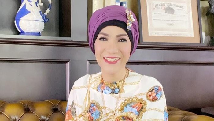 9 Potret Transgender Indonesia, Ada Millen Cyrus dan Lucinta Luna