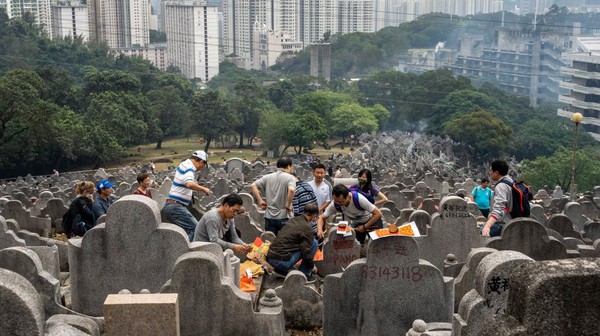 Festival Qingming, Tradisi Menyapu Makam Leluhur di Hong Kong