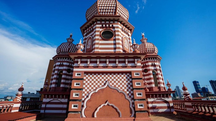 Mengagumi Uniknya Arsitektur Masjid Merah di Kolombo