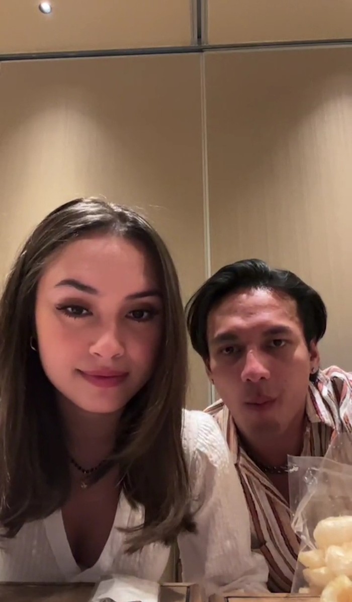 Ikut Demo, Jefri Nichol Juga Tak Malu Makan di Kaki Lima