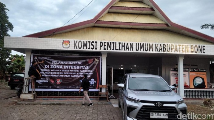 KPU Bone Tetapkan DCS Pileg 497 Orang, Berikut Rinciannya KPU Bone Tetapkan DCS Pileg 497 Orang, Berikut Rinciannya