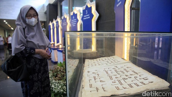 Potret 9 Mushaf Al-Qur'an Fenomenal Dipamerkan di Kemenag