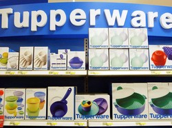 10 Meme Kocak Tentang Tupperware Ini Bikin Nostalgia Sekaligus Ngakak