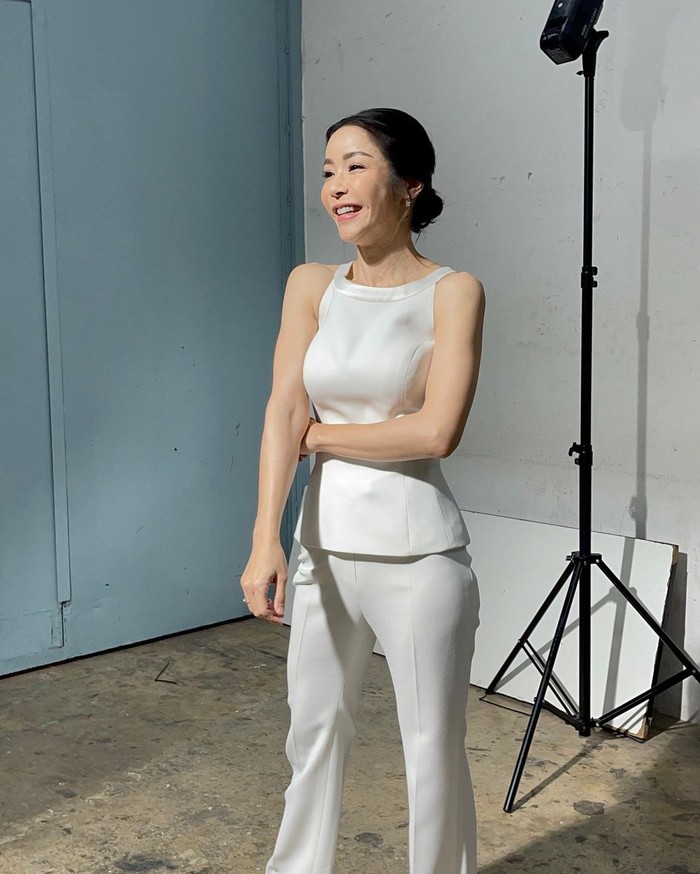 7 Potret Nook Suthida, Artis Thailand yang Kontroversi karena Mualaf