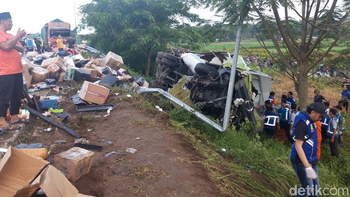 Foto Tragis Kecelakaan Tol Semarang-Solo, Boyolali Tewaskan 8 Orang