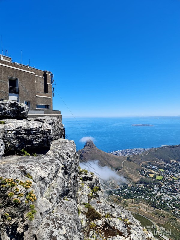 Menikmati Indahnya Keajaiban Dunia Table Mountain dari Cable Car