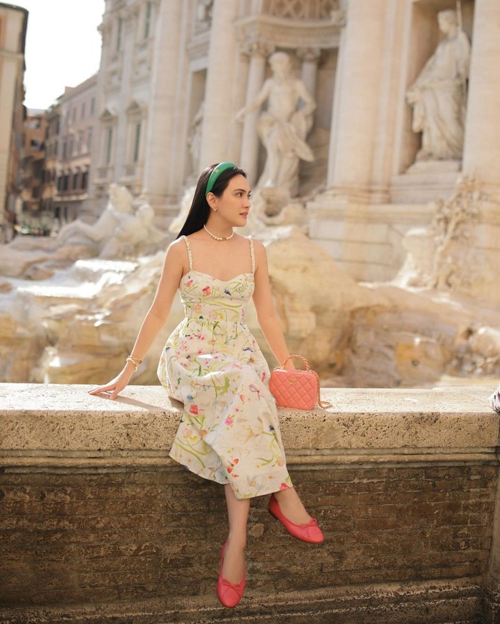 7 Potret Shandy Aulia Pelesiran ke Italia Usai Gugat Cerai Suami