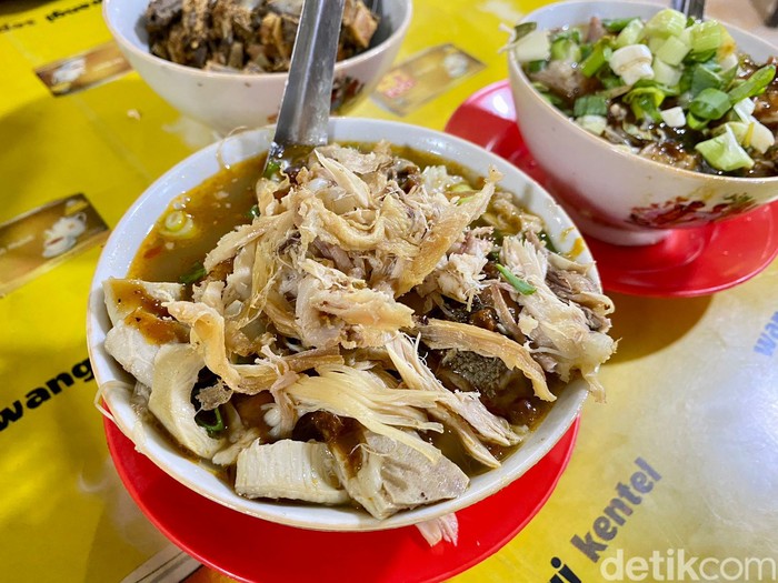Sauto Pak Daan Jenggot, Soto Legendaris yang Jadi Favorit di Tegal