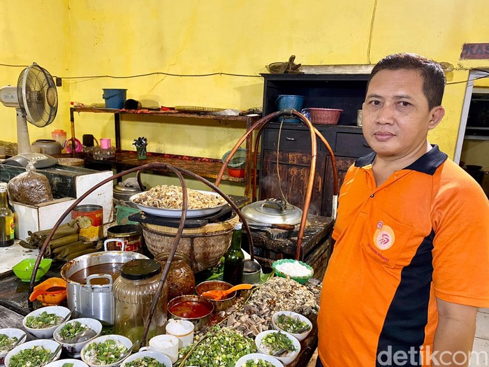 Sauto Pak Daan Jenggot, Soto Legendaris yang Jadi Favorit di Tegal