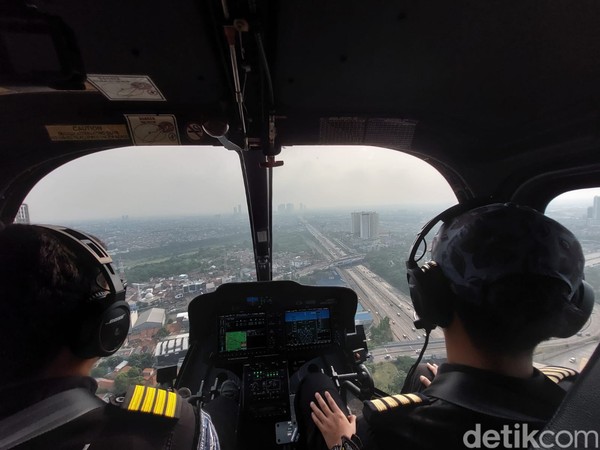 Potret: Pertama Kali Naik Helikopter di Jakarta