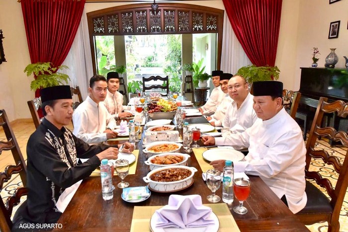 Prabowo Jadi Satu Satunya Tamu Jokowi Di Hari Pertama Lebaran