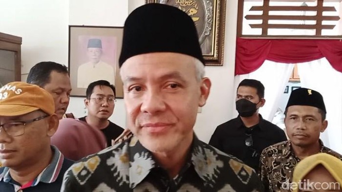 Respons Ganjar soal Hoax Foto Dirinya Peluk Miyabi: Dulu Juga Diserang Respons Ganjar soal Hoax Foto Dirinya Peluk Miyabi: Dulu Juga Diserang