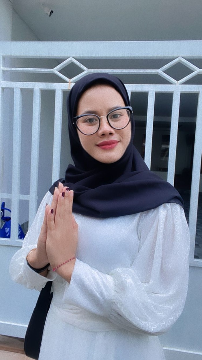 Pilih Sopan, Ini 5 Gaya Siskaeee Berhijab Saat Lebaran